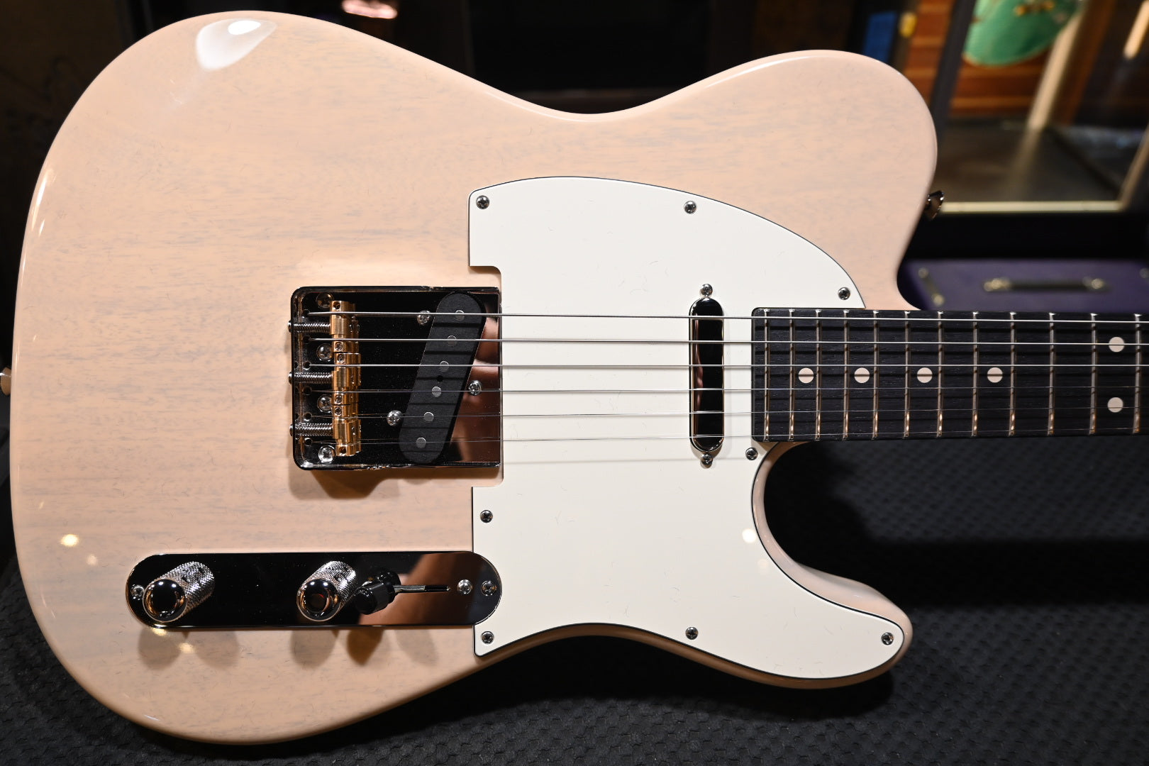 Tom Anderson T Icon Shorty Translucent Blonde Guitar 725N | Danville Music